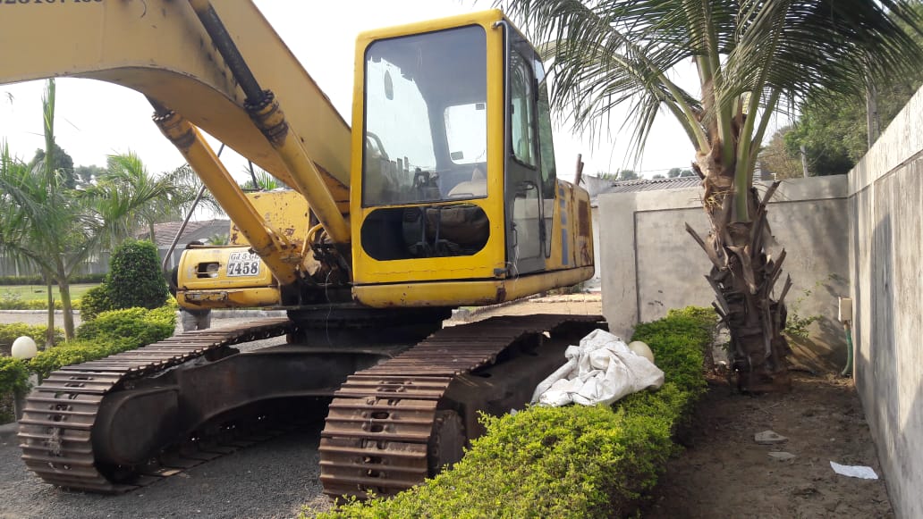 Excavator on Rent | Excavator for rent near me - Heavy Equipments